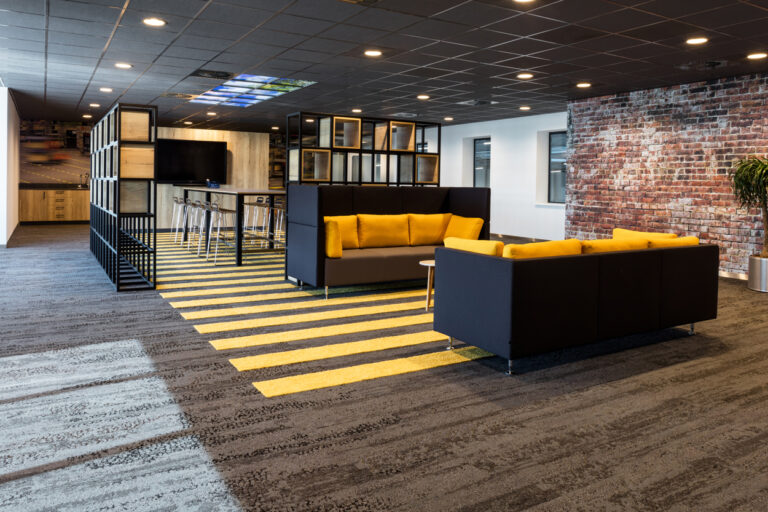 Contact | Onze collega's staan voor je klaar | Hoogerwerf